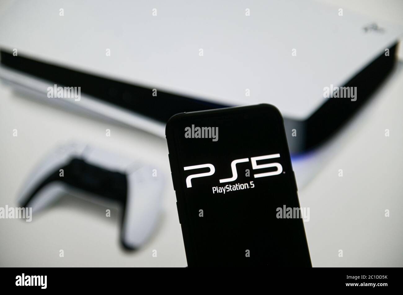 Playstation 5 logo hi-res stock photography and images - Alamy
