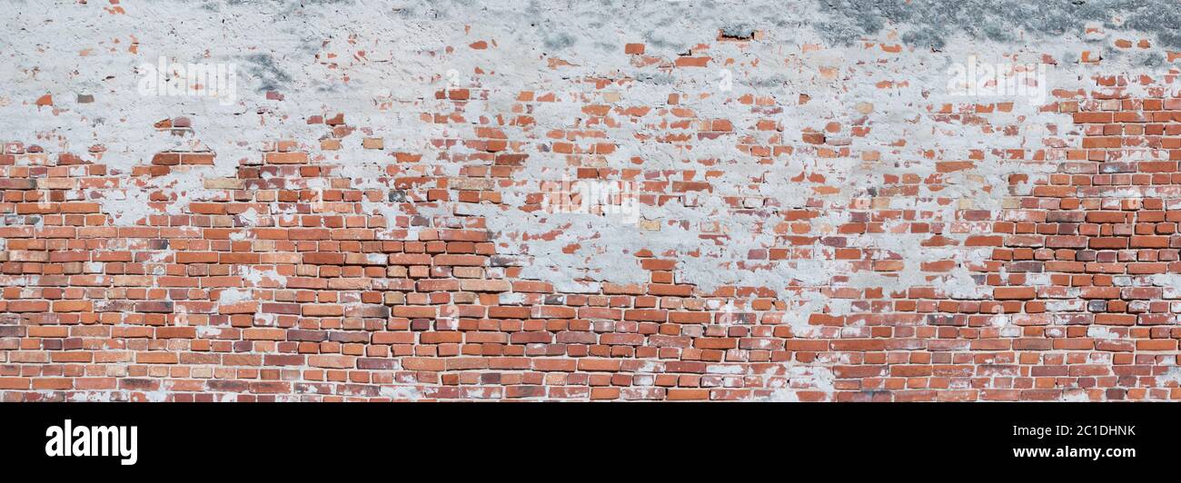 Crooked brick wall hi-res stock photography and images - Alamy