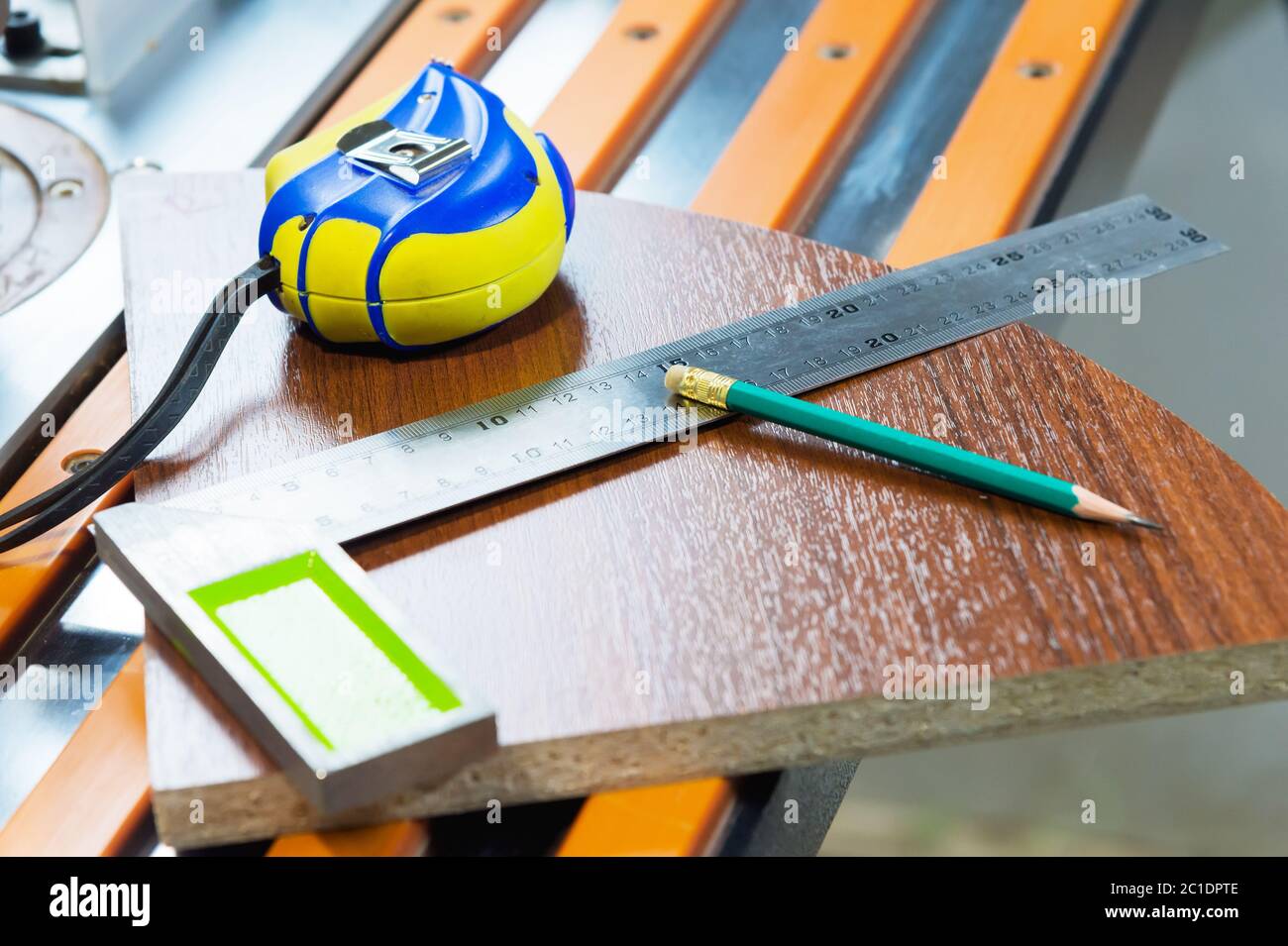 Pencil production making hi-res stock photography and images - Alamy