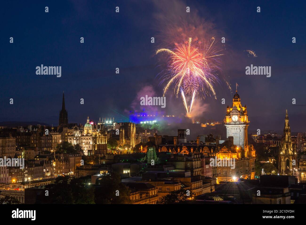 Edinburgh scotts monument hi-res stock photography and images - Alamy