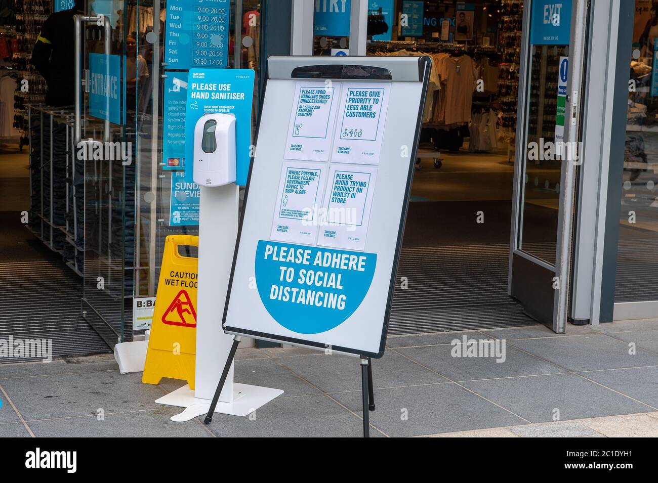 Bracknell Station High Resolution Stock Photography and Images - Alamy