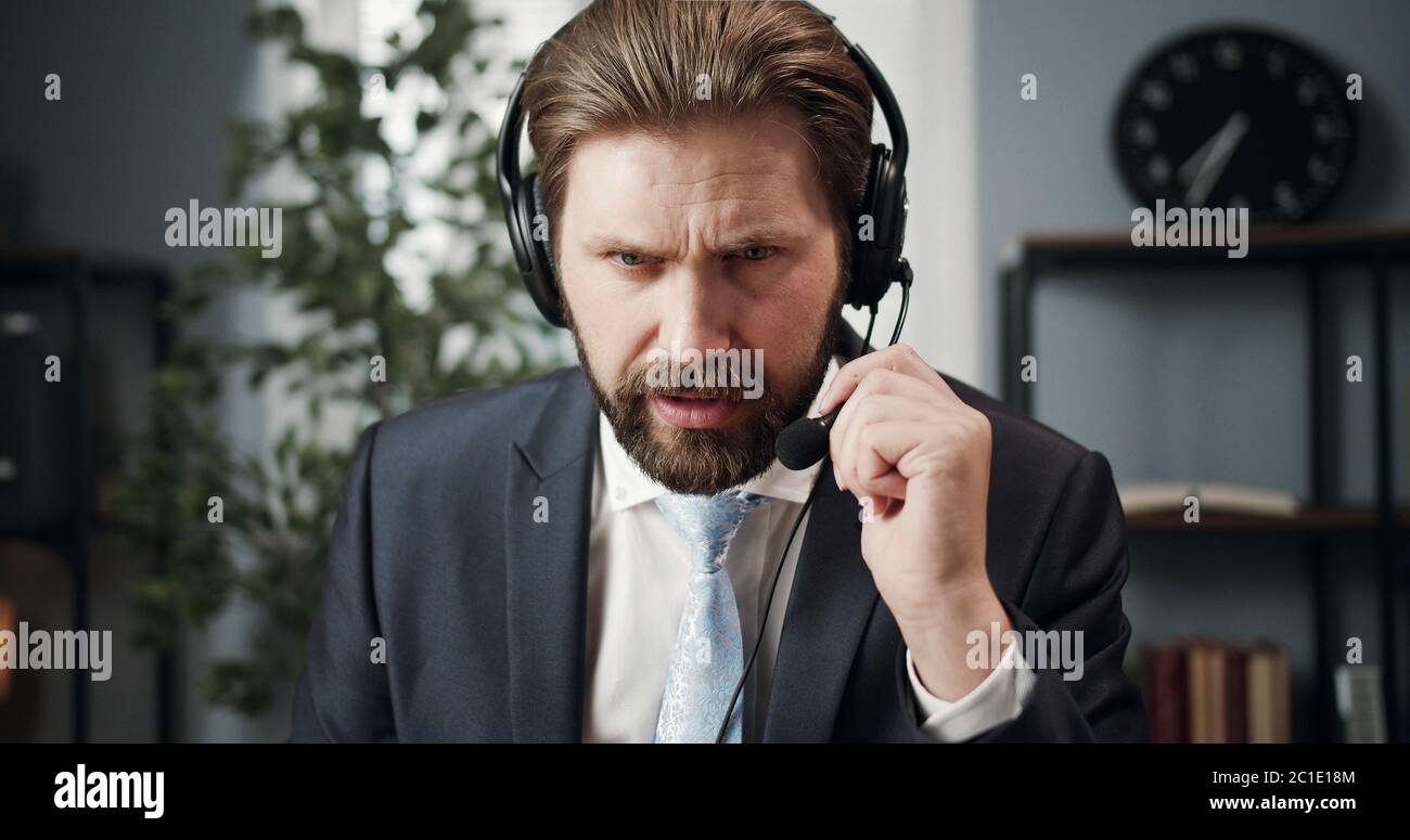 Conversation distant hi-res stock photography and images - Alamy