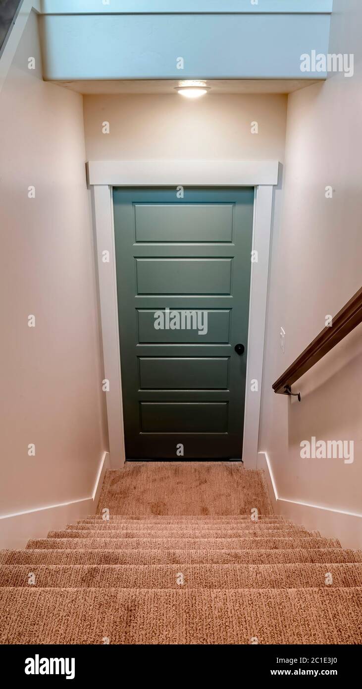 U shaped staircase hi-res stock photography and images - Alamy
