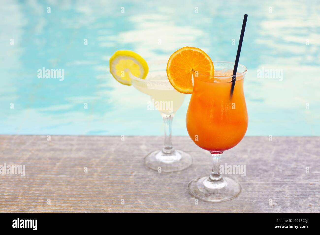 Poolside mocktail hi-res stock photography and images - Alamy