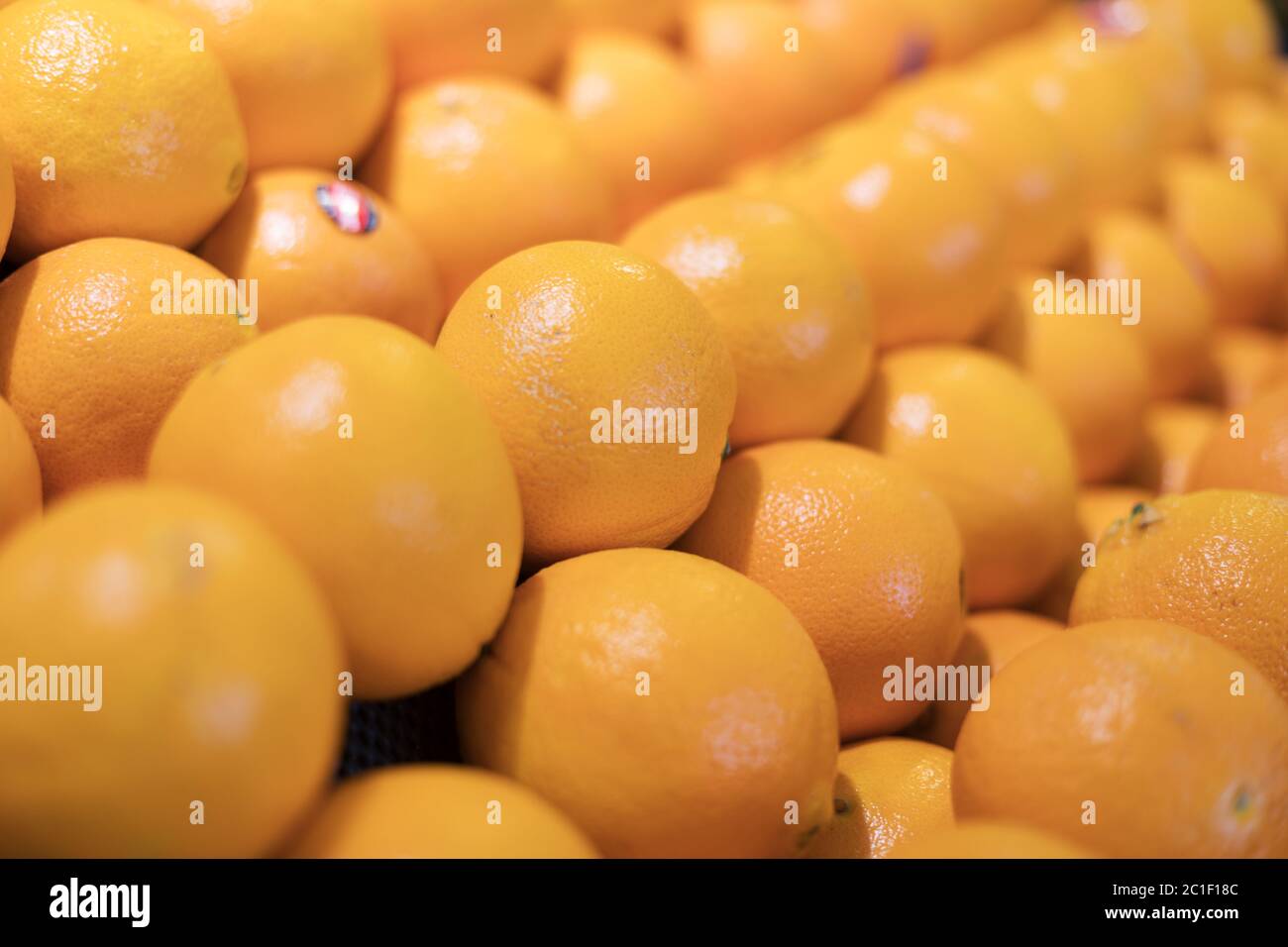 orange in store Stock Photo - Alamy