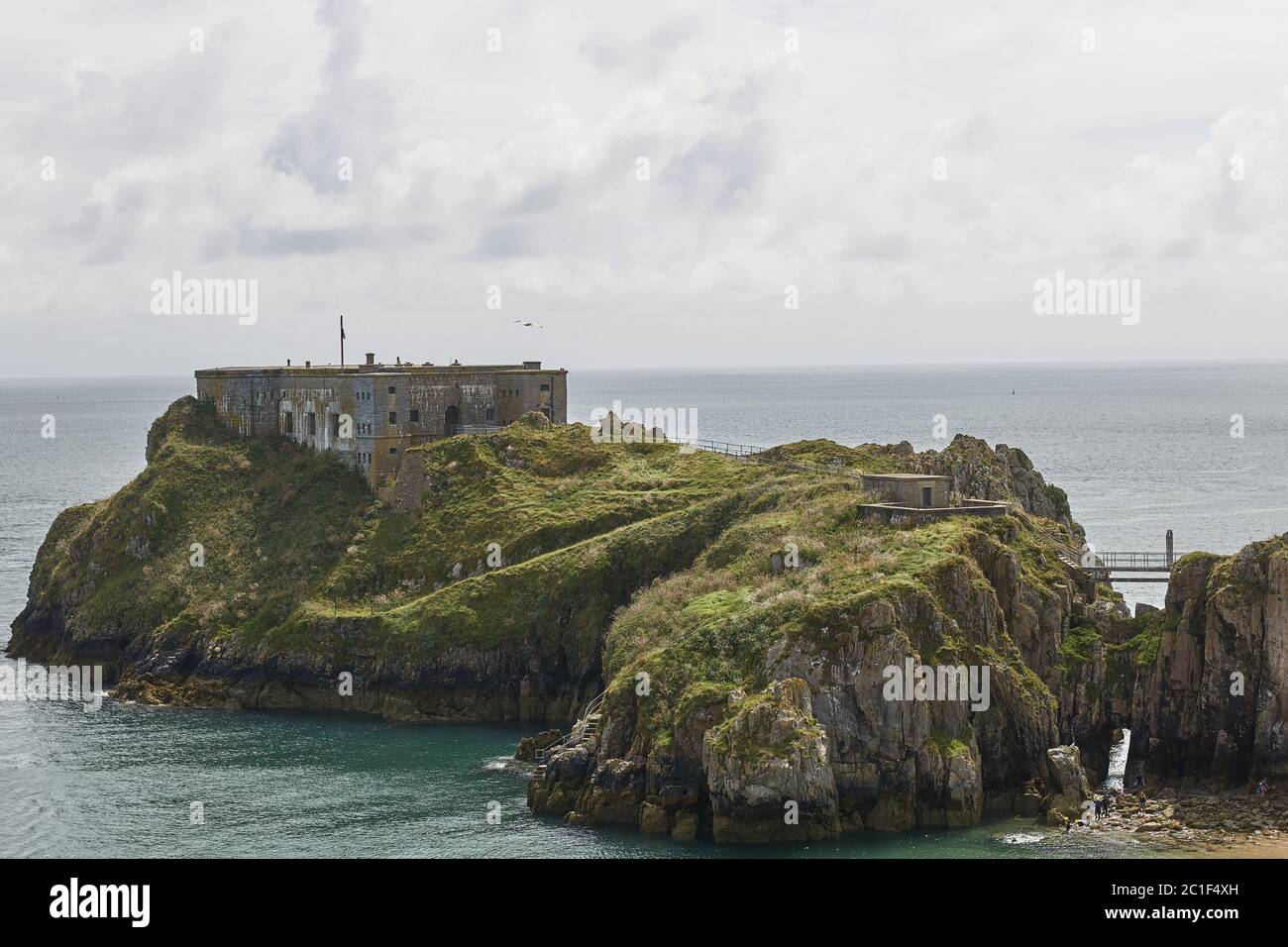 Tenby wales castle hi-res stock photography and images - Alamy