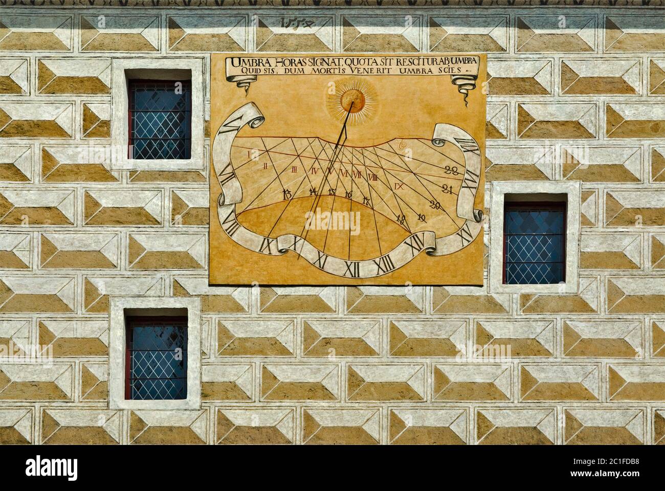 Sun dial hi-res stock photography and images - Alamy