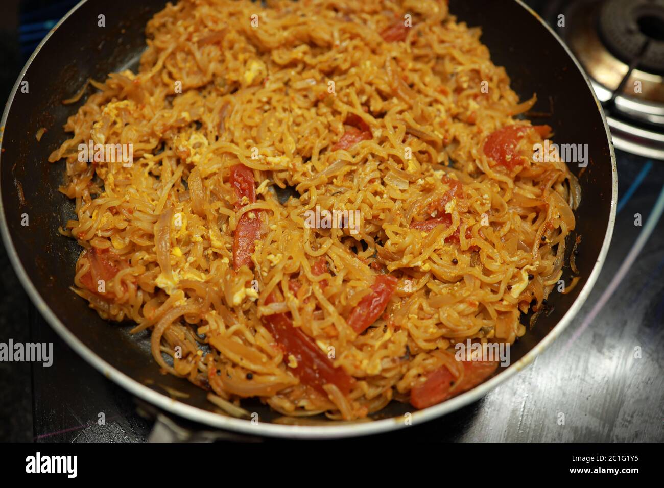 Vegetable Maggie Noodles, Photo of cooking Fry Pan instant noodles ...