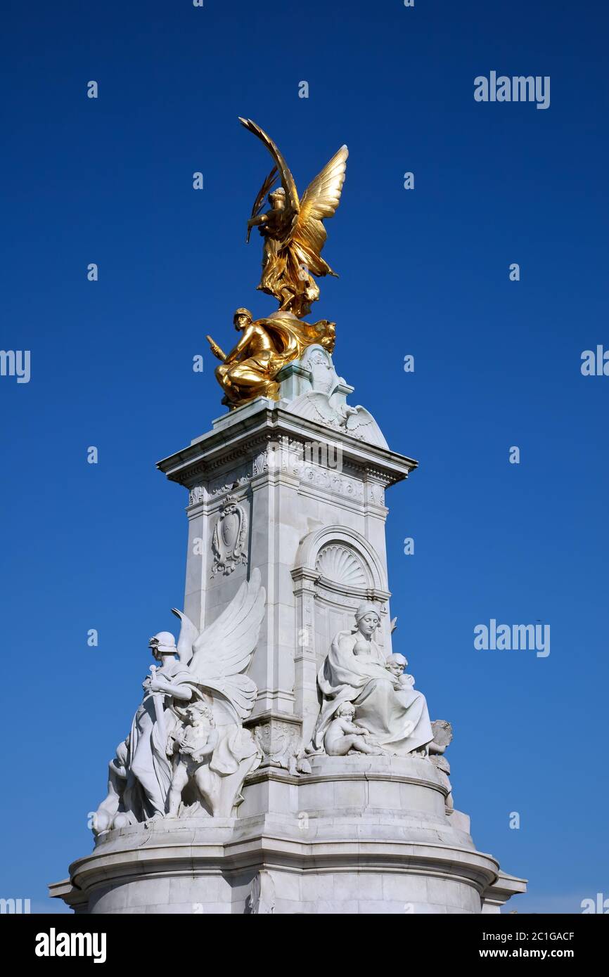 Angel detail victoria memorial statue hi-res stock photography and ...