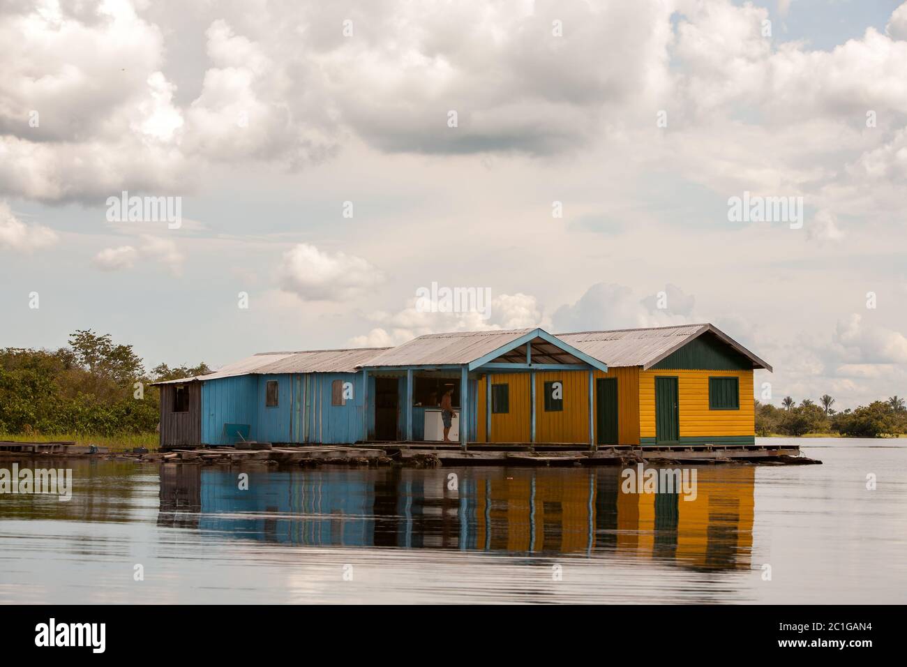 Floating houses in amazon river - Manaus - Brazil Stock Photo - Alamy