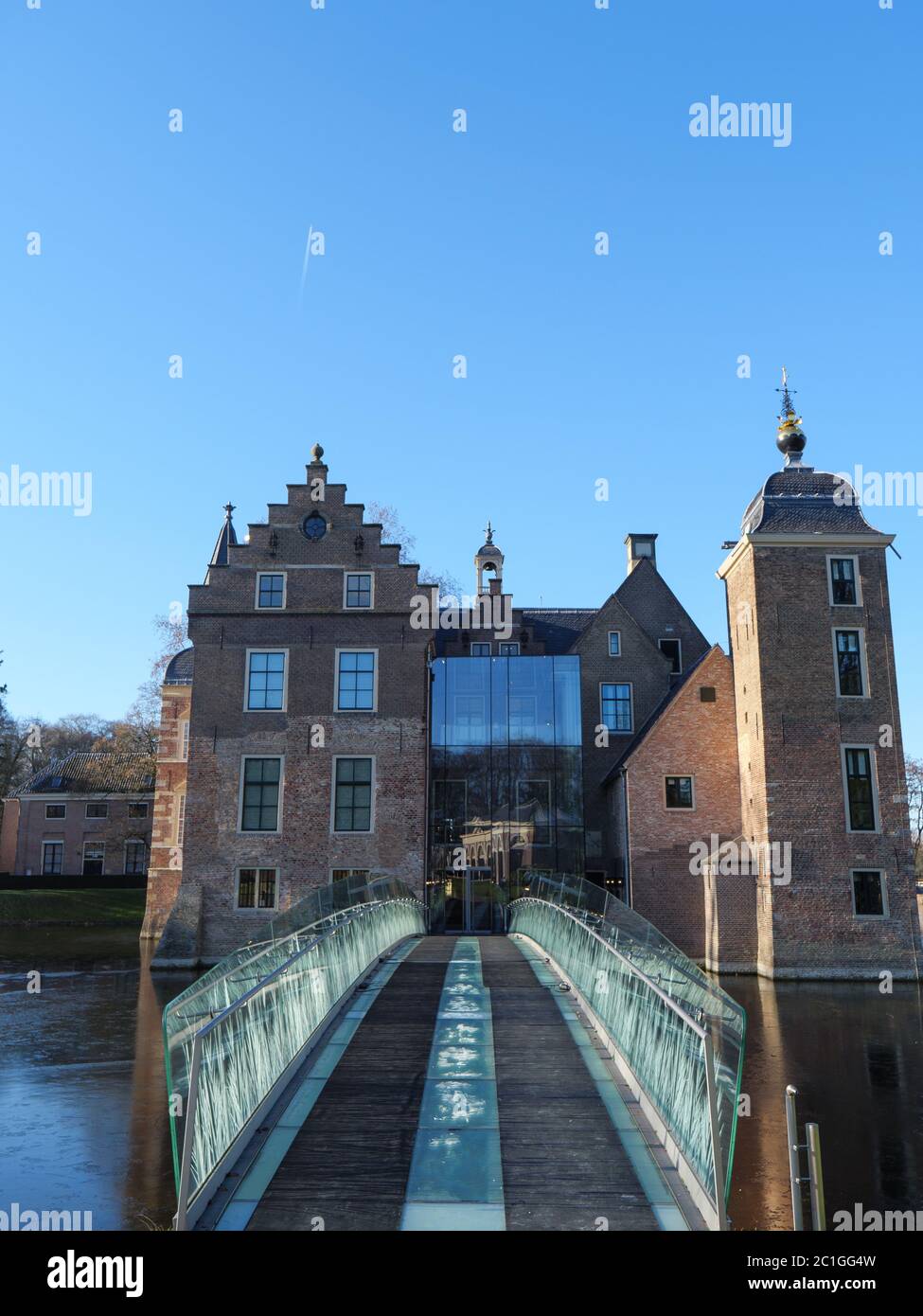 the castle of ruurlo in the netherlands Stock Photo - Alamy