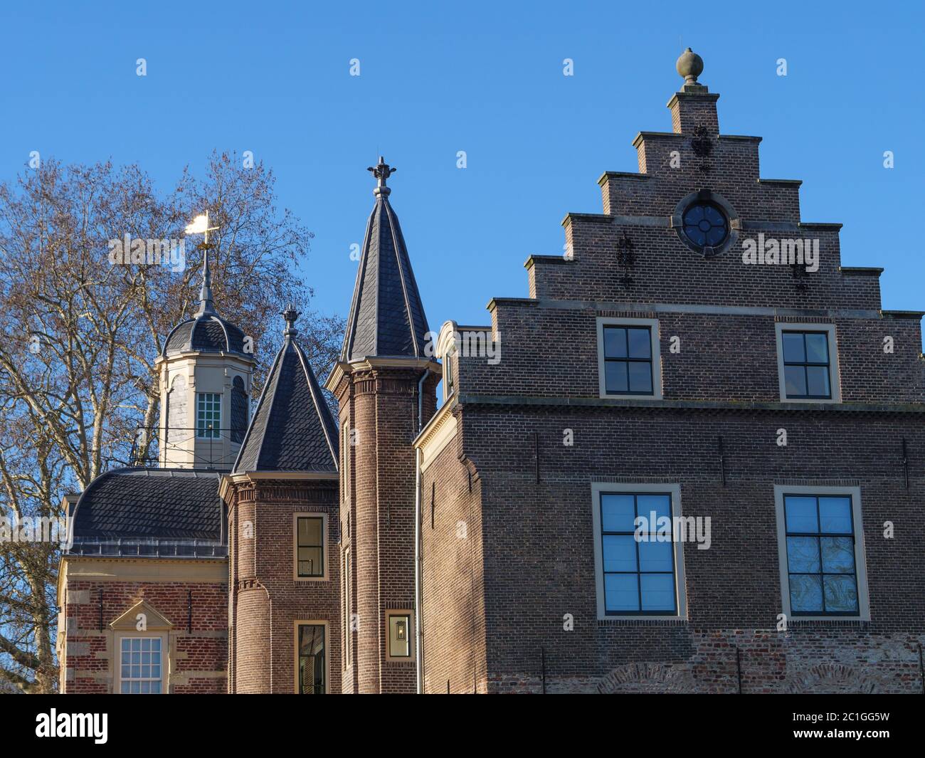 the castle of ruurlo in the netherlands Stock Photo - Alamy