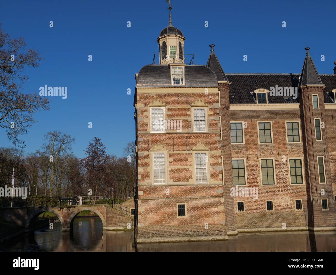 the castle of ruurlo in the netherlands Stock Photo - Alamy