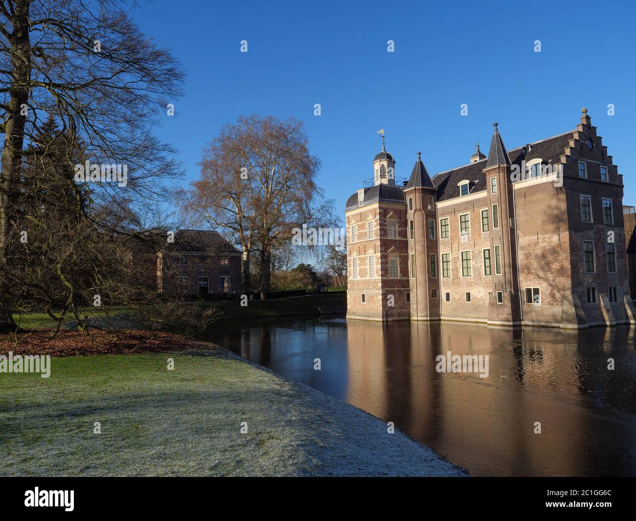 the castle of ruurlo in the netherlands Stock Photo - Alamy