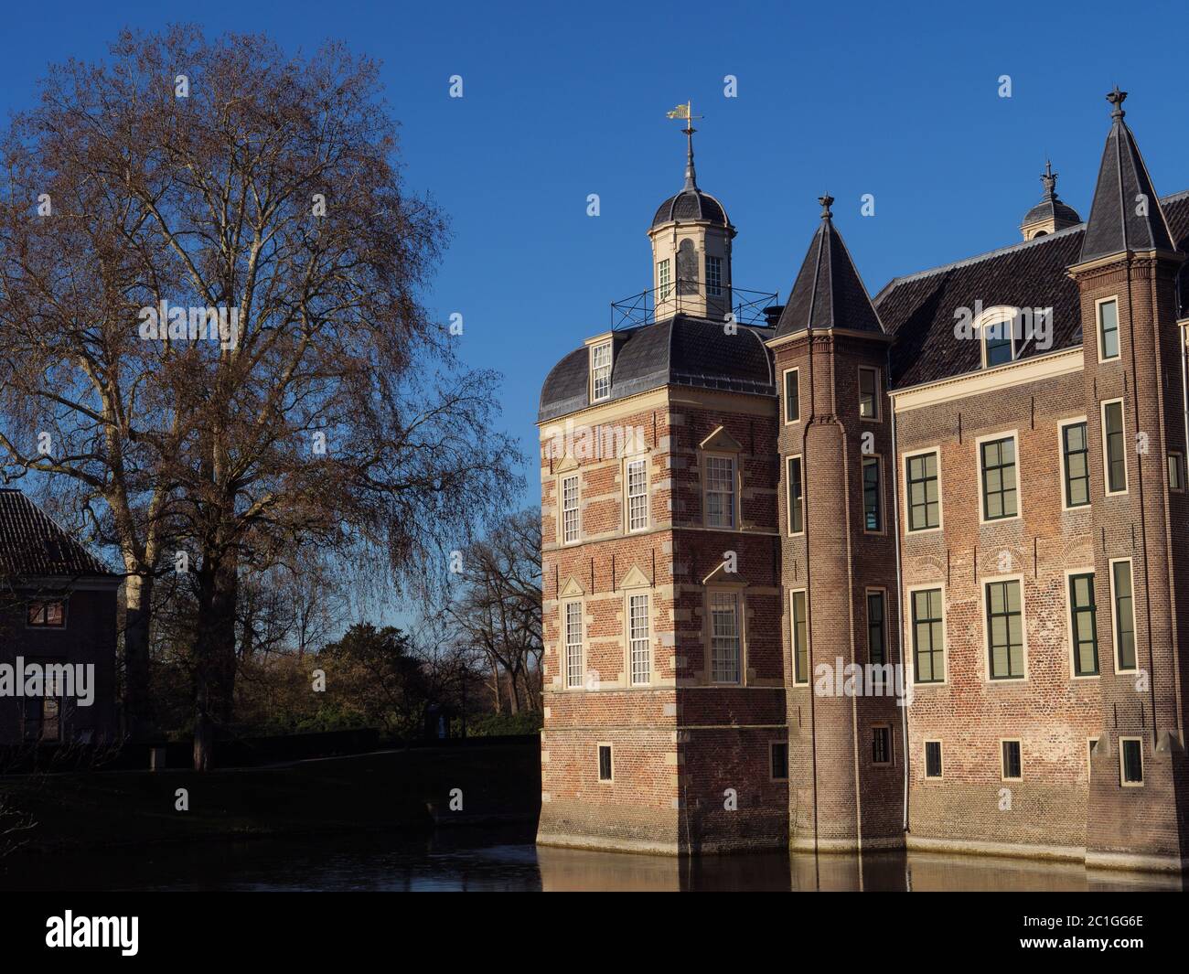 the castle of ruurlo in the netherlands Stock Photo - Alamy