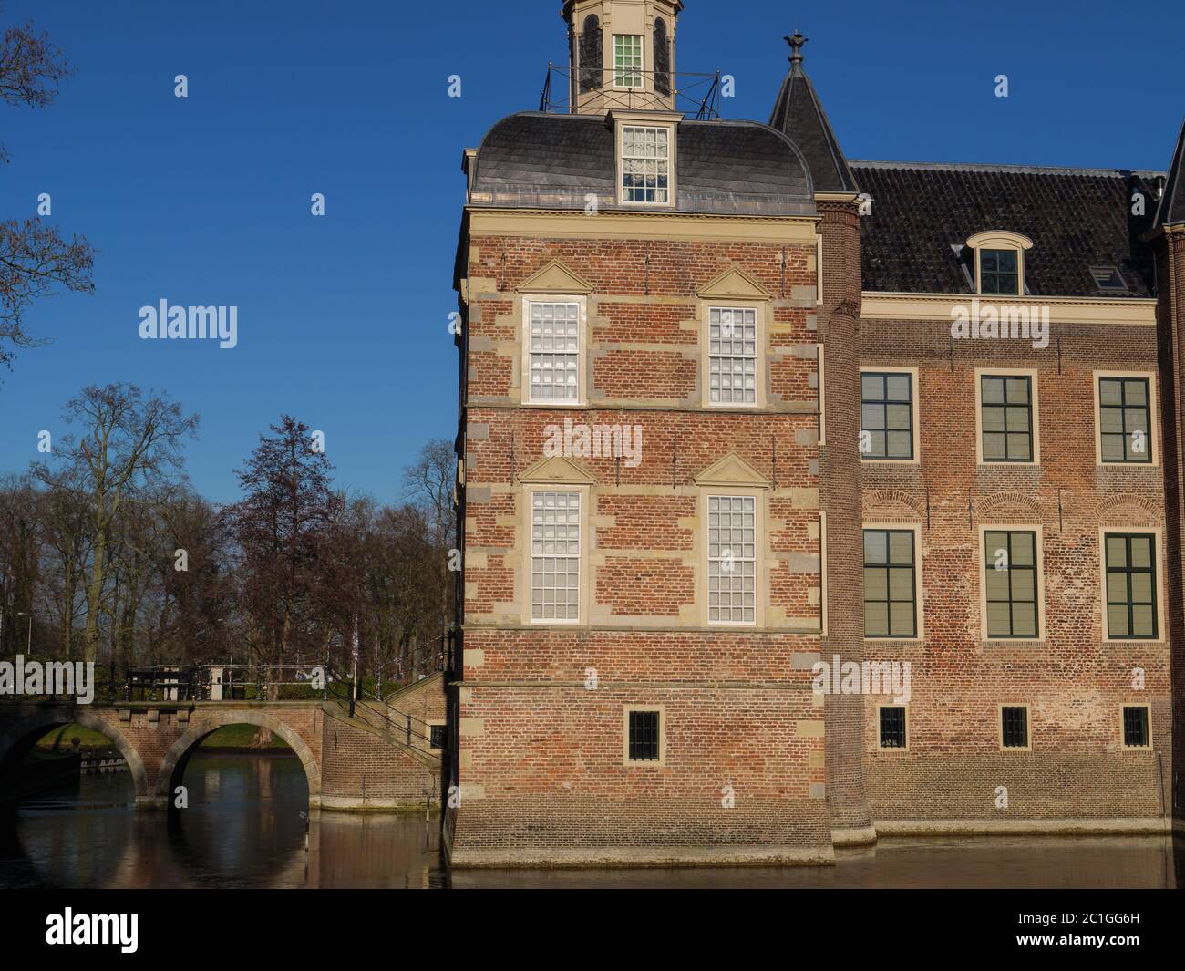 the castle of ruurlo in the netherlands Stock Photo - Alamy