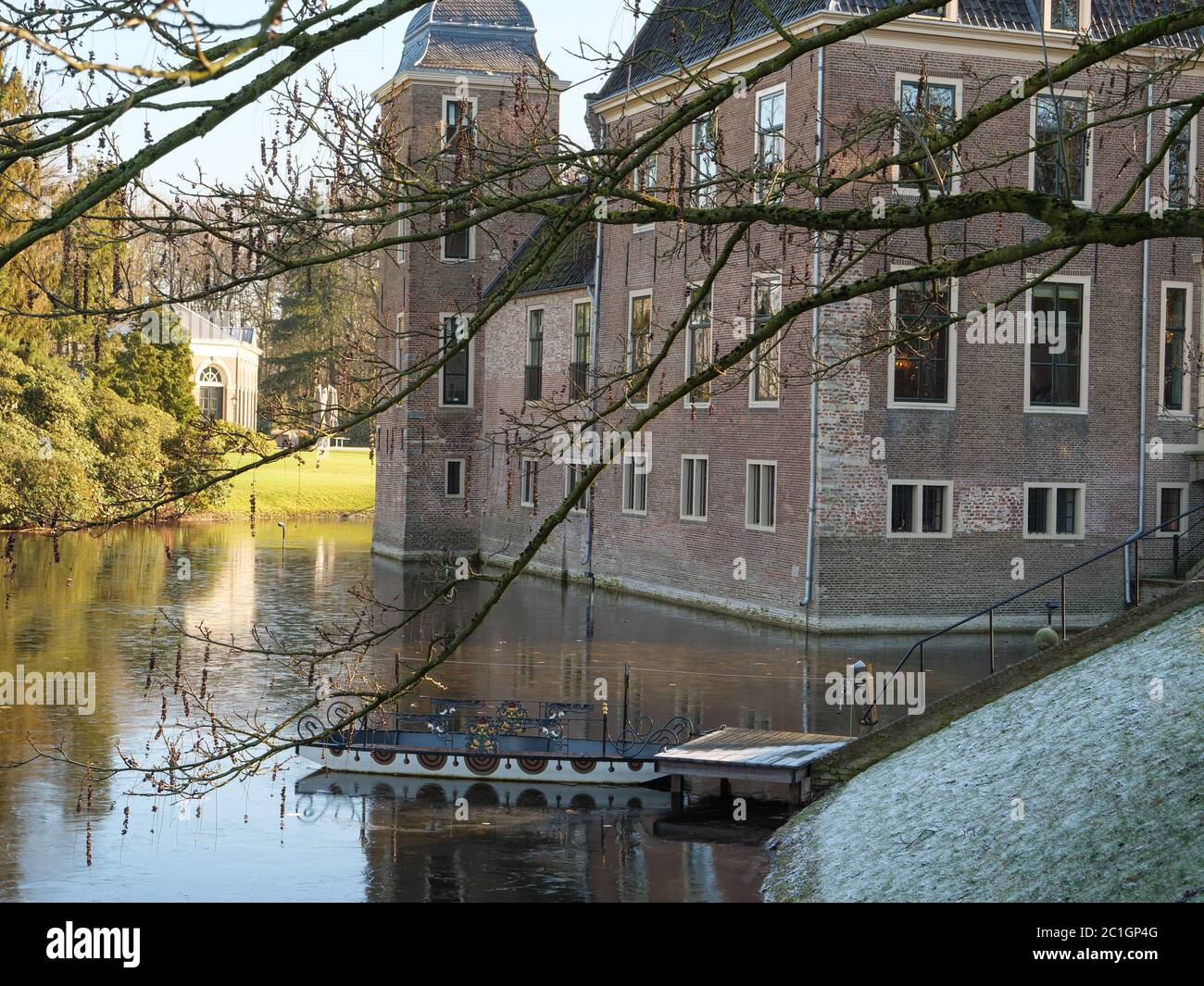 The castle of ruurlo in the netherlands Stock Photo - Alamy