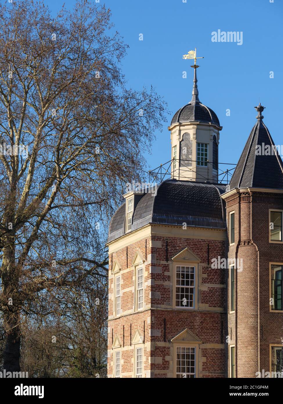 The castle of ruurlo in the netherlands Stock Photo - Alamy