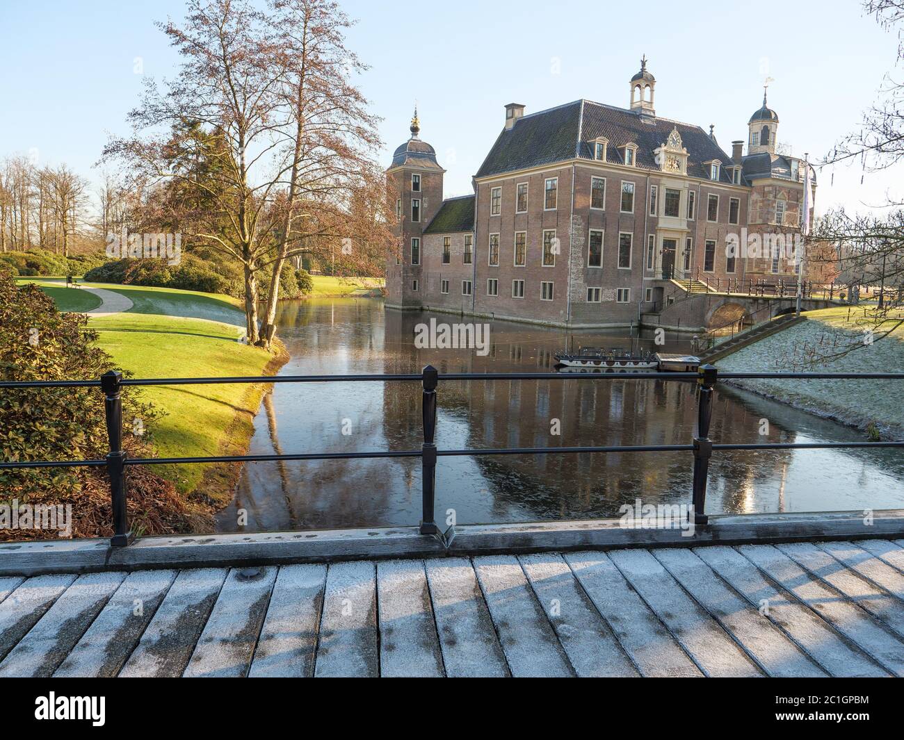 The castle of ruurlo in the netherlands Stock Photo - Alamy