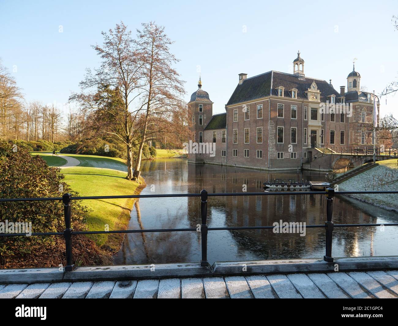 The castle of ruurlo in the netherlands Stock Photo - Alamy