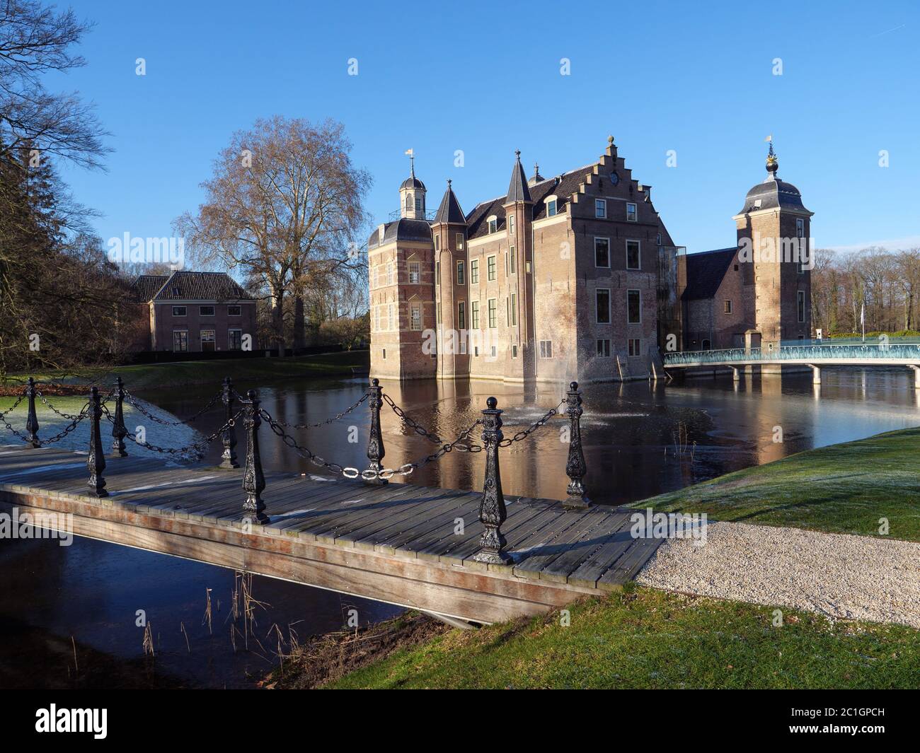The castle of ruurlo in the netherlands Stock Photo - Alamy