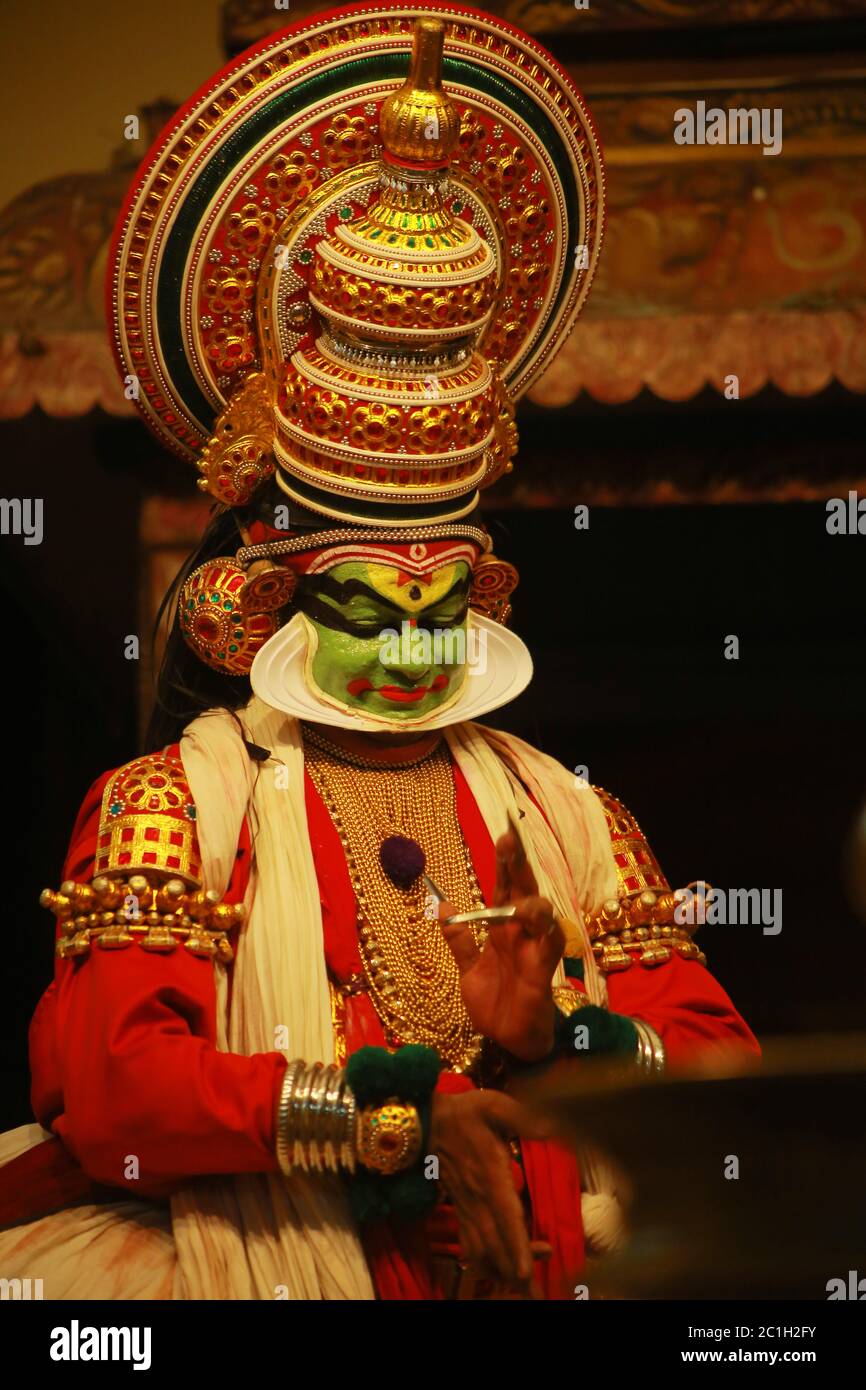 Kathakali, the most beautiful Art form of Kerala, God's own Country ...