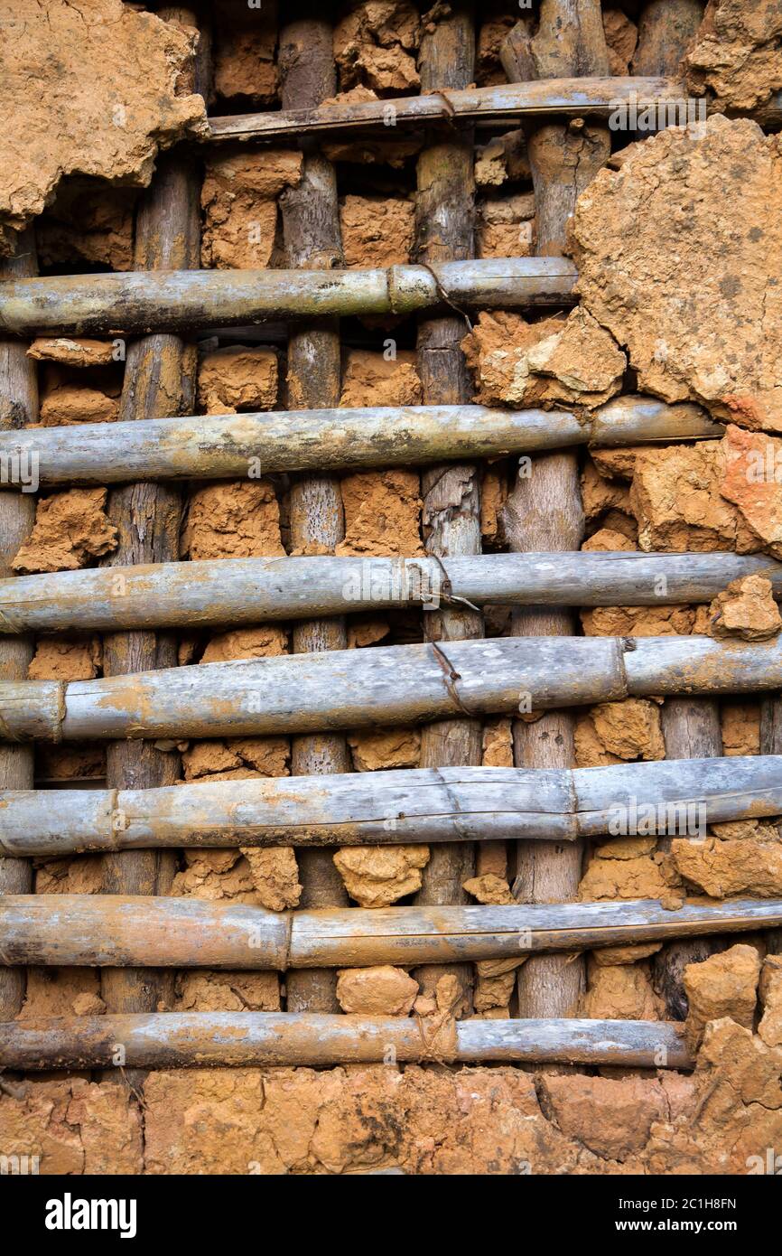 Old rustic cob wall with wood and mud Stock Photo - Alamy