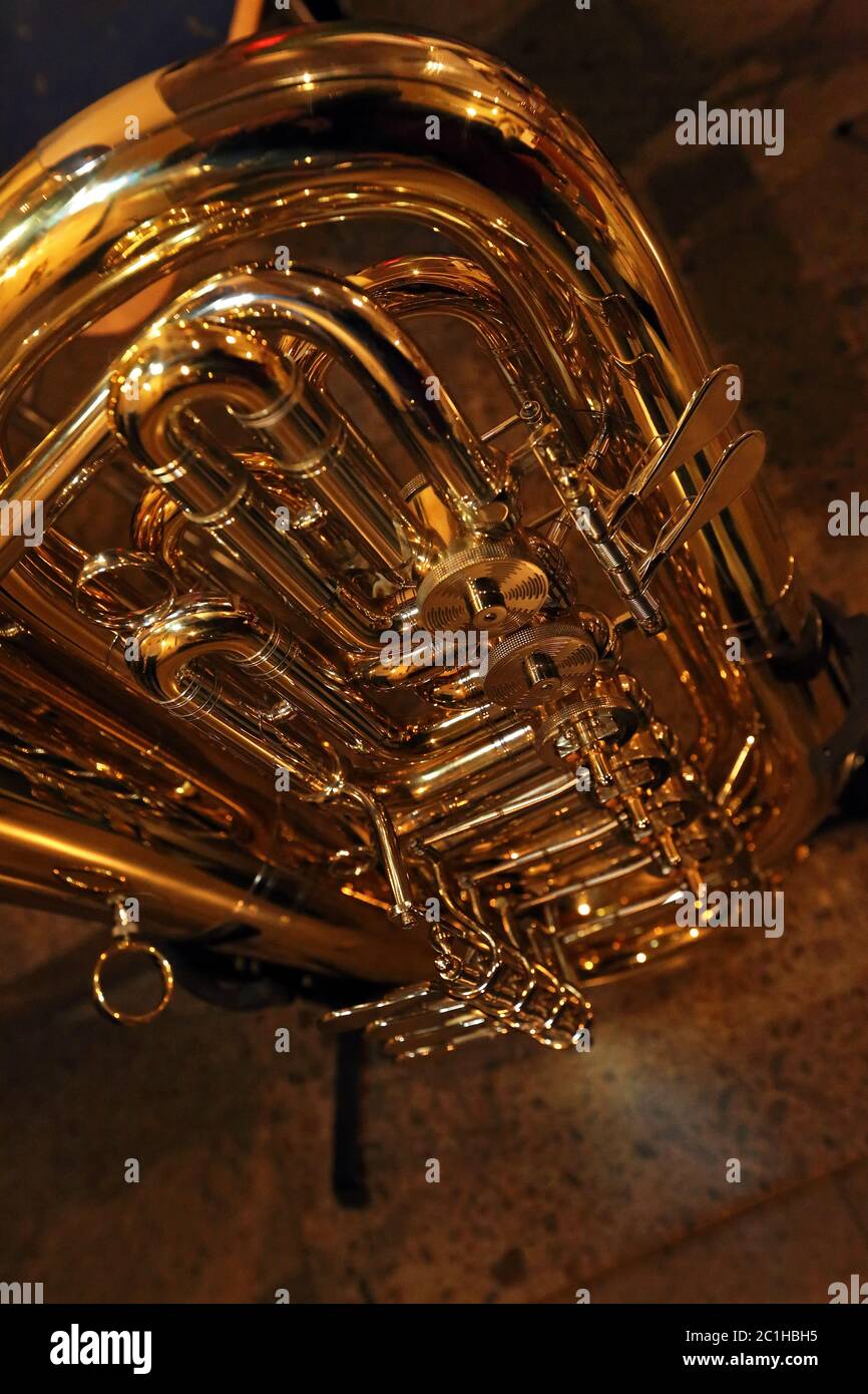 Brass tuba hi-res stock photography and images - Alamy