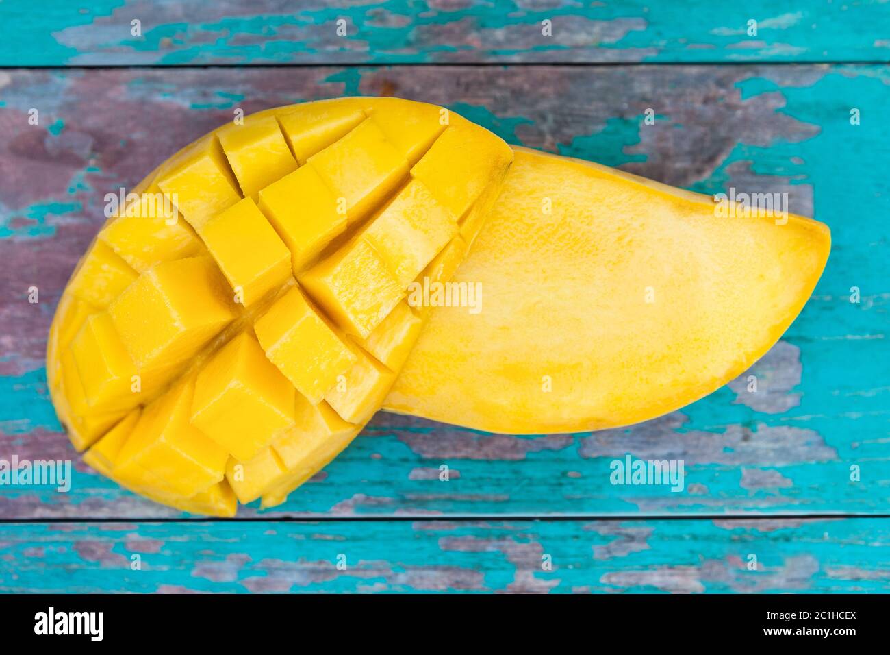 Fresh sliced mango fruit Stock Photo - Alamy
