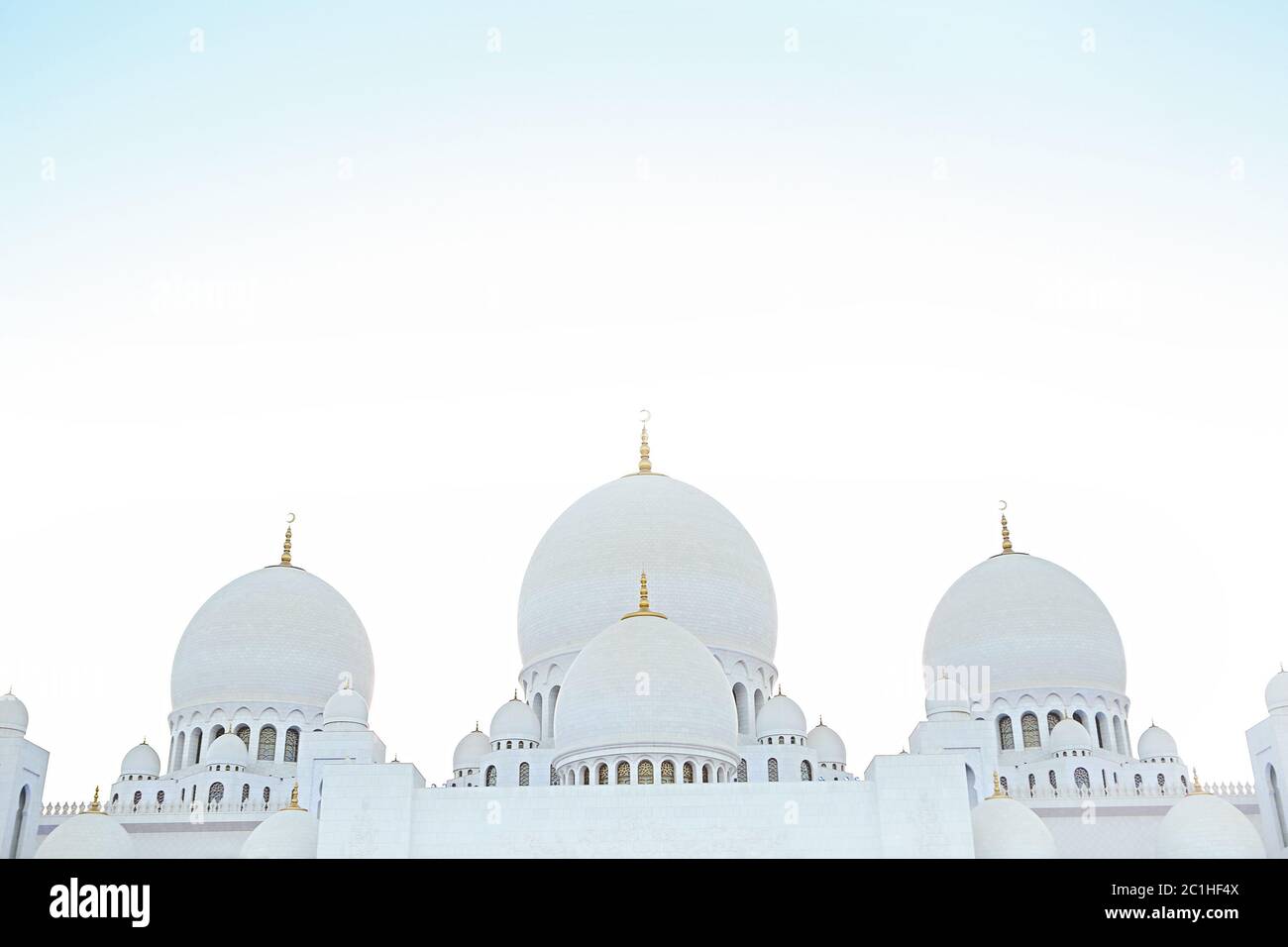 Sheikh Zayed Mosque in the evening. United Arab Emirates Stock Photo ...
