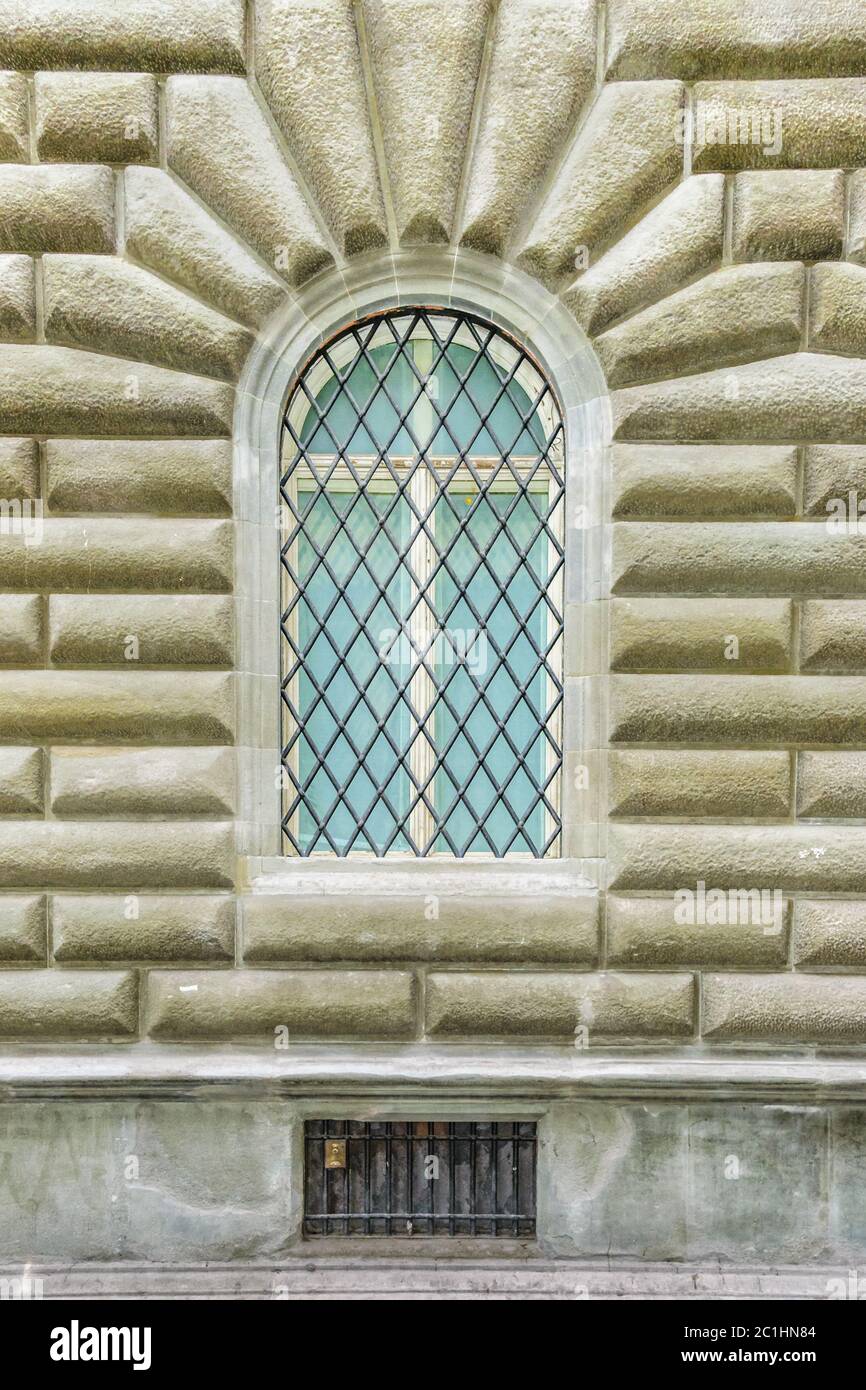 Historic house facade relief hi-res stock photography and images - Alamy