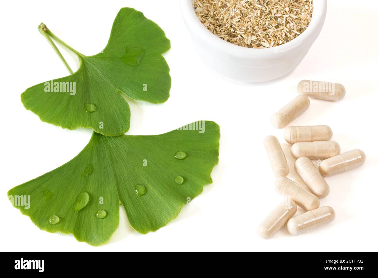 ginkgo capsules with leaves Stock Photo - Alamy