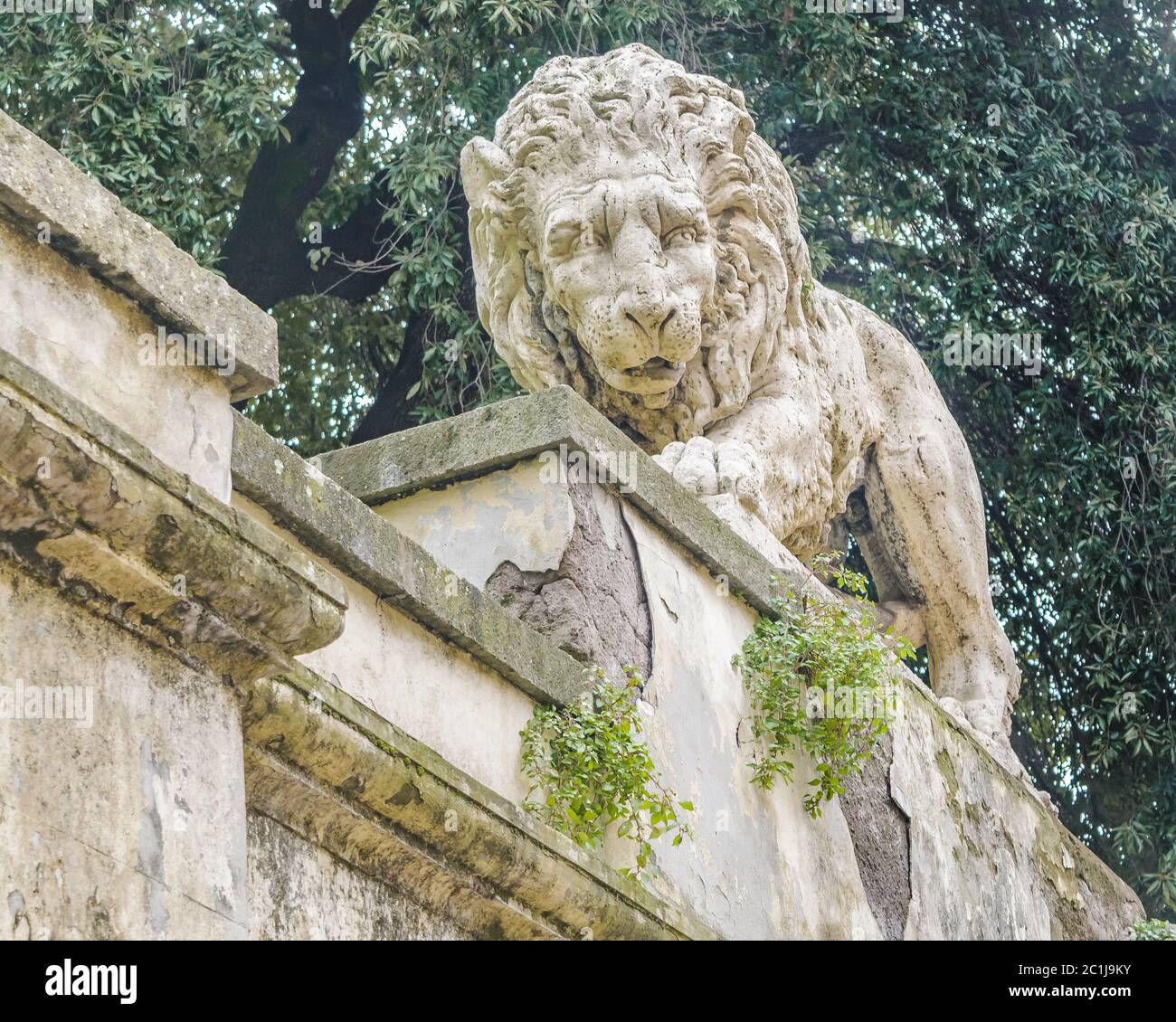 Lyon sculpture hi-res stock photography and images - Alamy