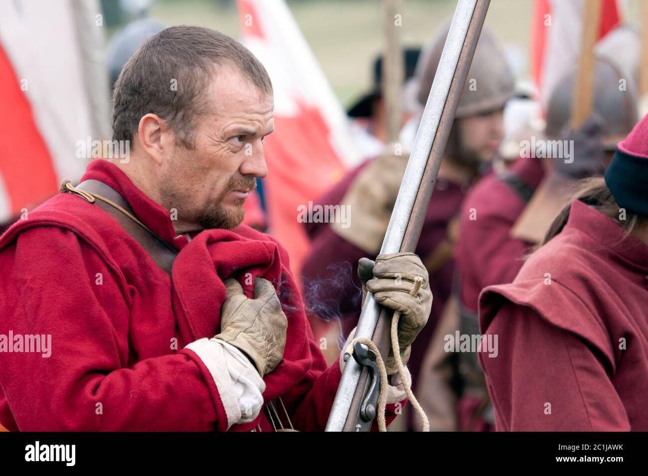 English civil war musketeer hi-res stock photography and images - Alamy