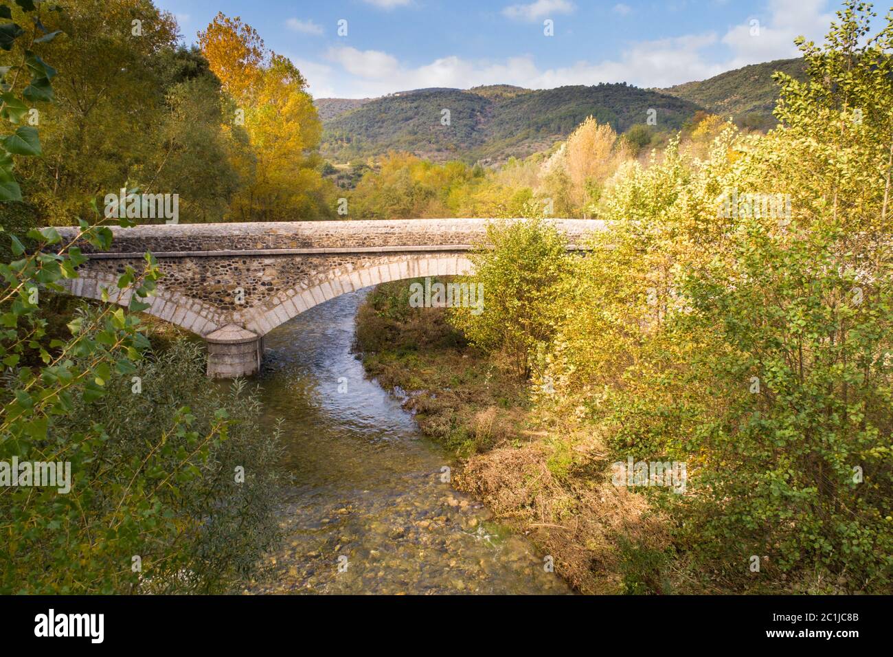 Bridge white background hi-res stock photography and images - Alamy