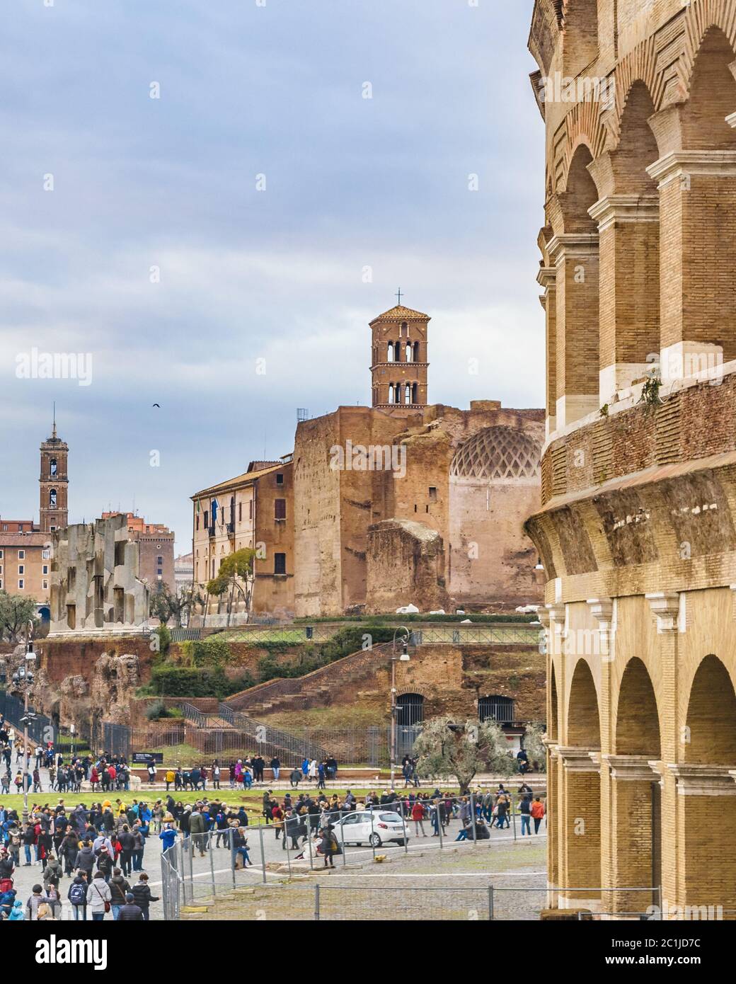 Coliseum exterior hi-res stock photography and images - Alamy