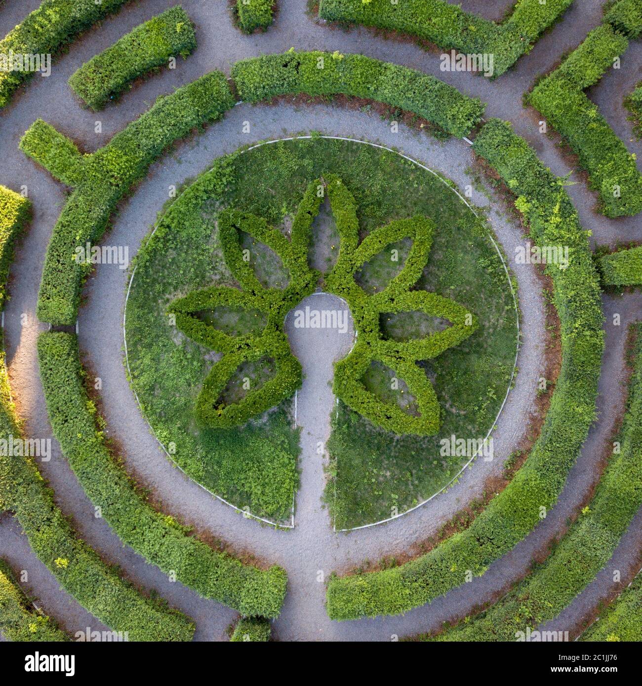 Aerial view hedge maze labyrinth hi-res stock photography and images ...