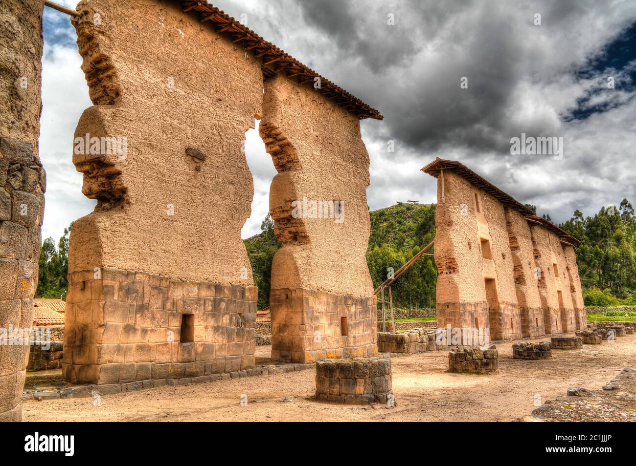 Inca ruins temple wiracocha raqchi hi-res stock photography and images ...