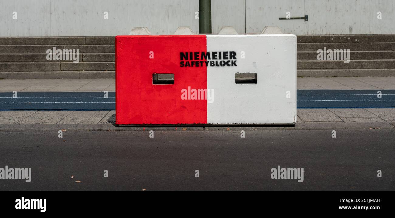 Safetyblock hi-res stock photography and images - Alamy