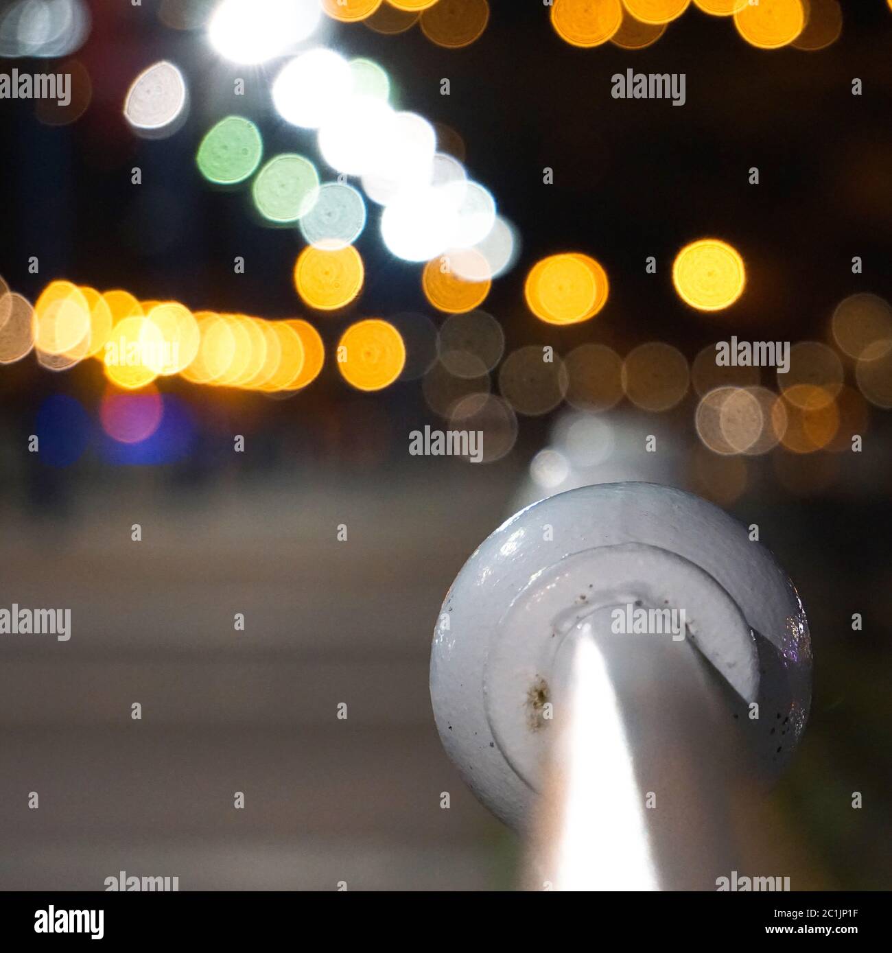 Colorful street lights abstract hi-res stock photography and images - Alamy