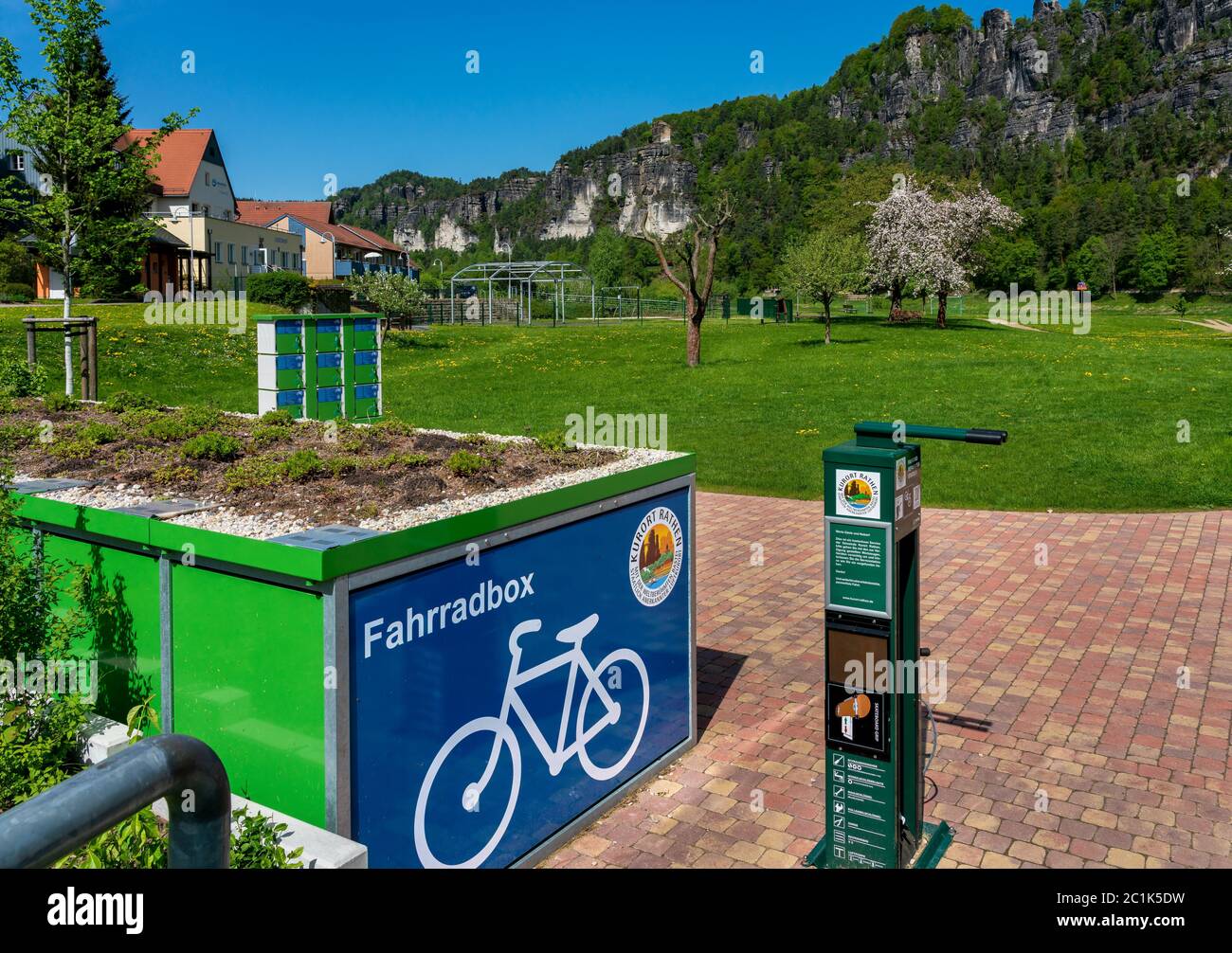 Box bicycle hi-res stock photography and images - Alamy