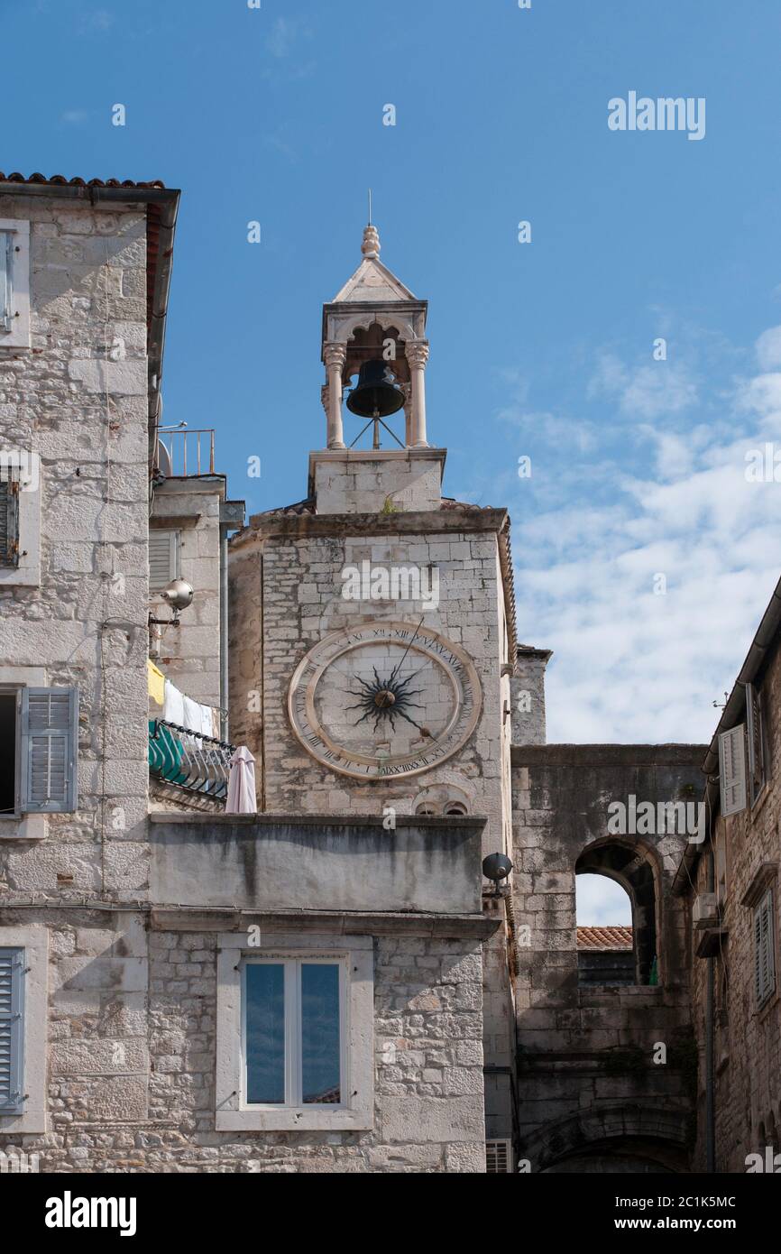 People's square split croatia hi-res stock photography and images - Alamy