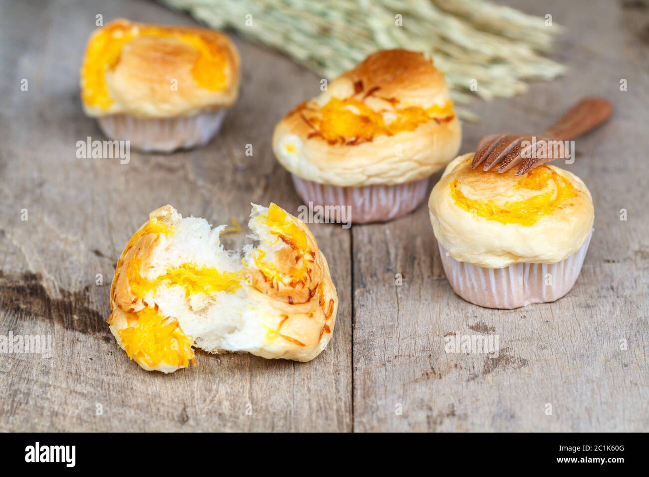 Golden Threads Thai Dessert High Resolution Stock Photography and ...