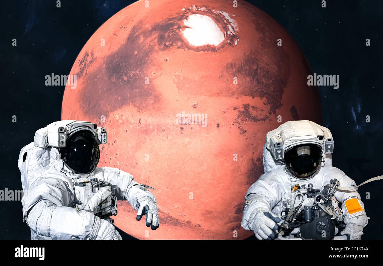 Astronauts Flying To Mars