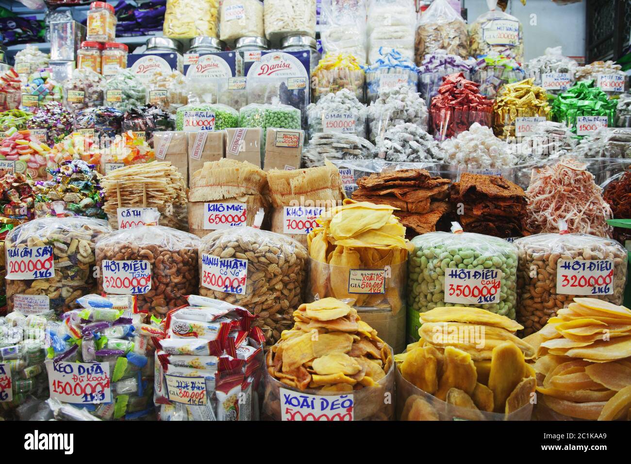 Vietnamese grocery store hi-res stock photography and images - Alamy