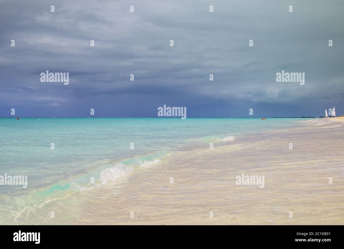 Empty resort hi-res stock photography and images - Alamy
