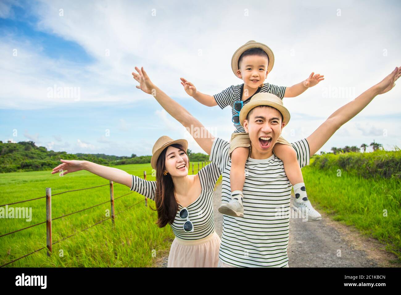 Shoulder ride hi-res stock photography and images - Alamy