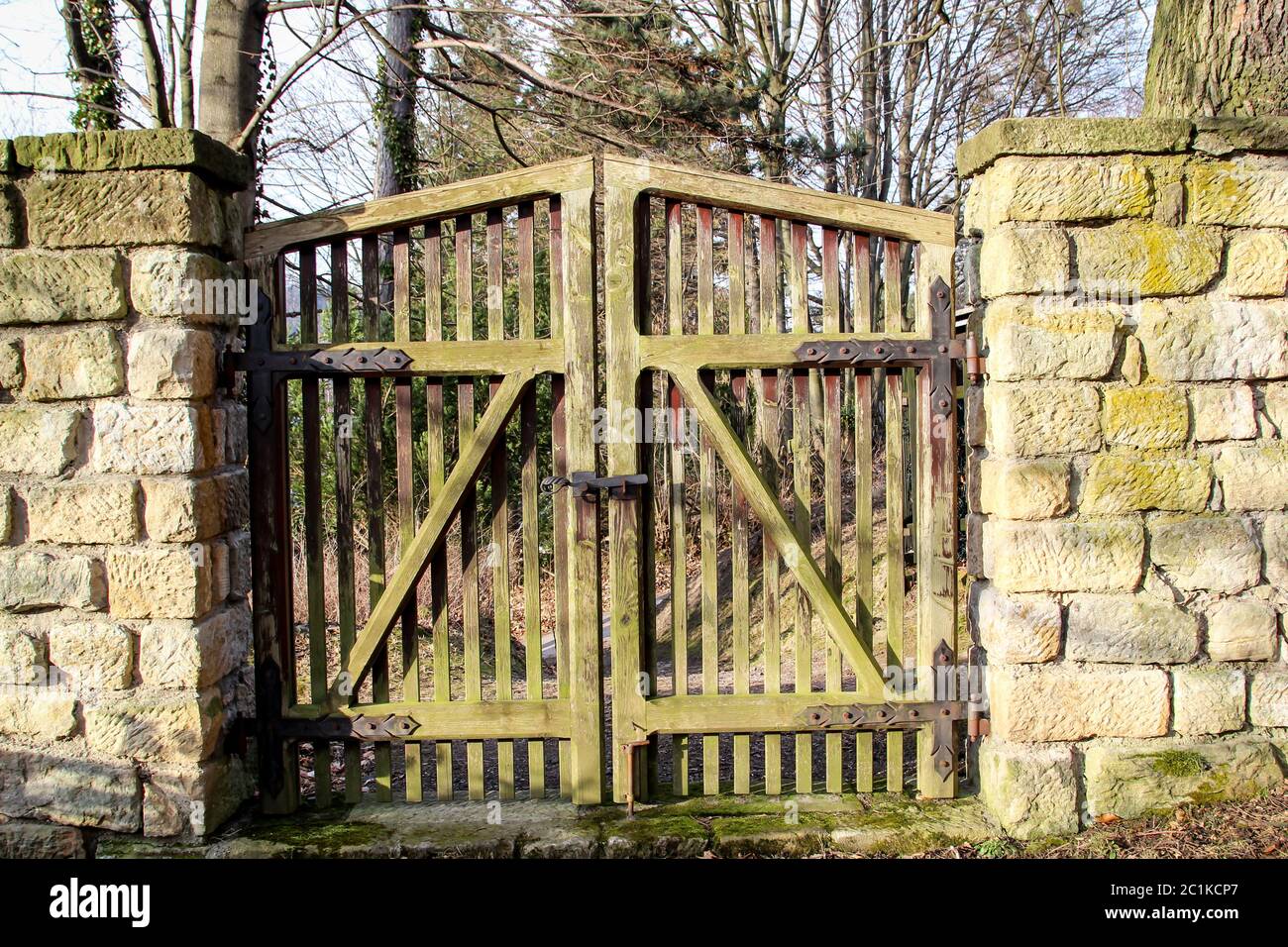 Closed brown wood gate hi-res stock photography and images - Alamy