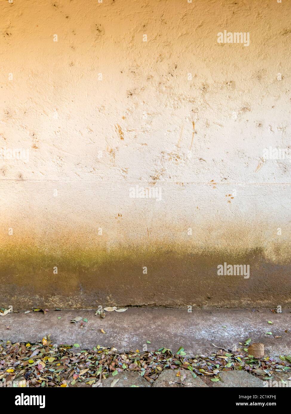 Dirt old house wall pattern Stock Photo - Alamy
