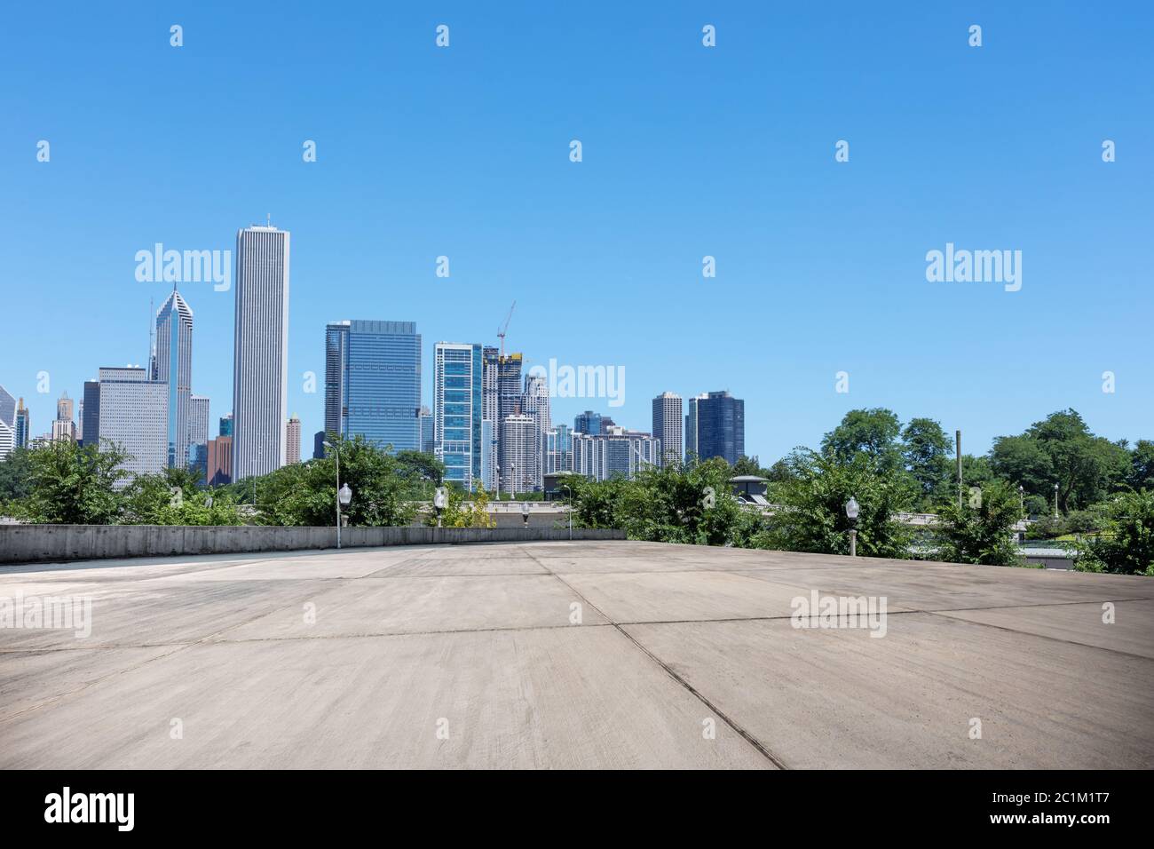 empty ground with modern cityscape in chicago Stock Photo - Alamy
